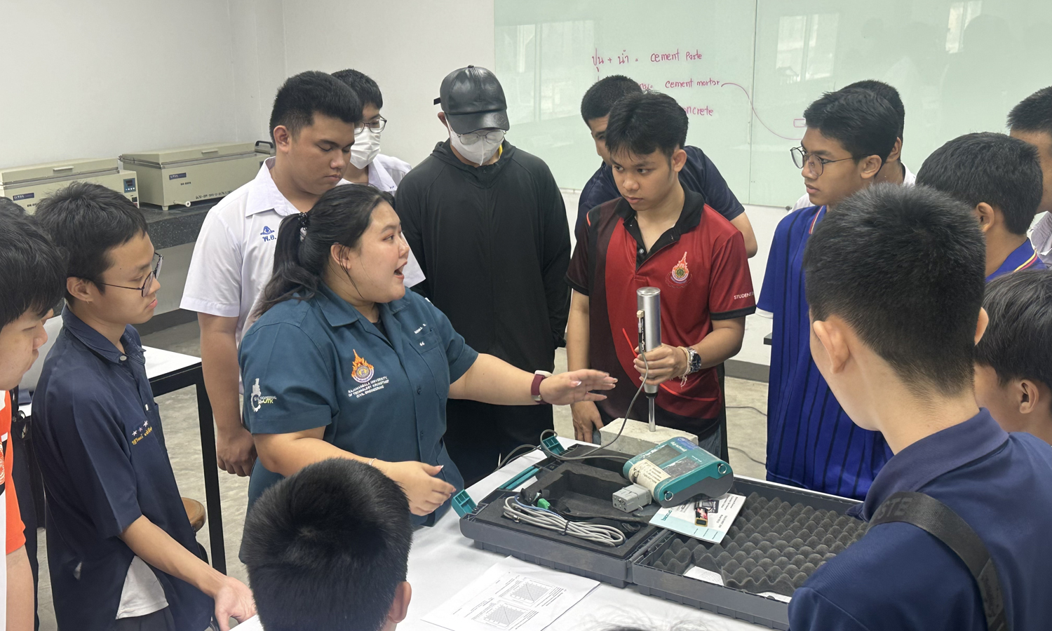 ห้องปฏิบัติการเทคโนโลยีคอนกรีต – Civil Engineering RMUTK